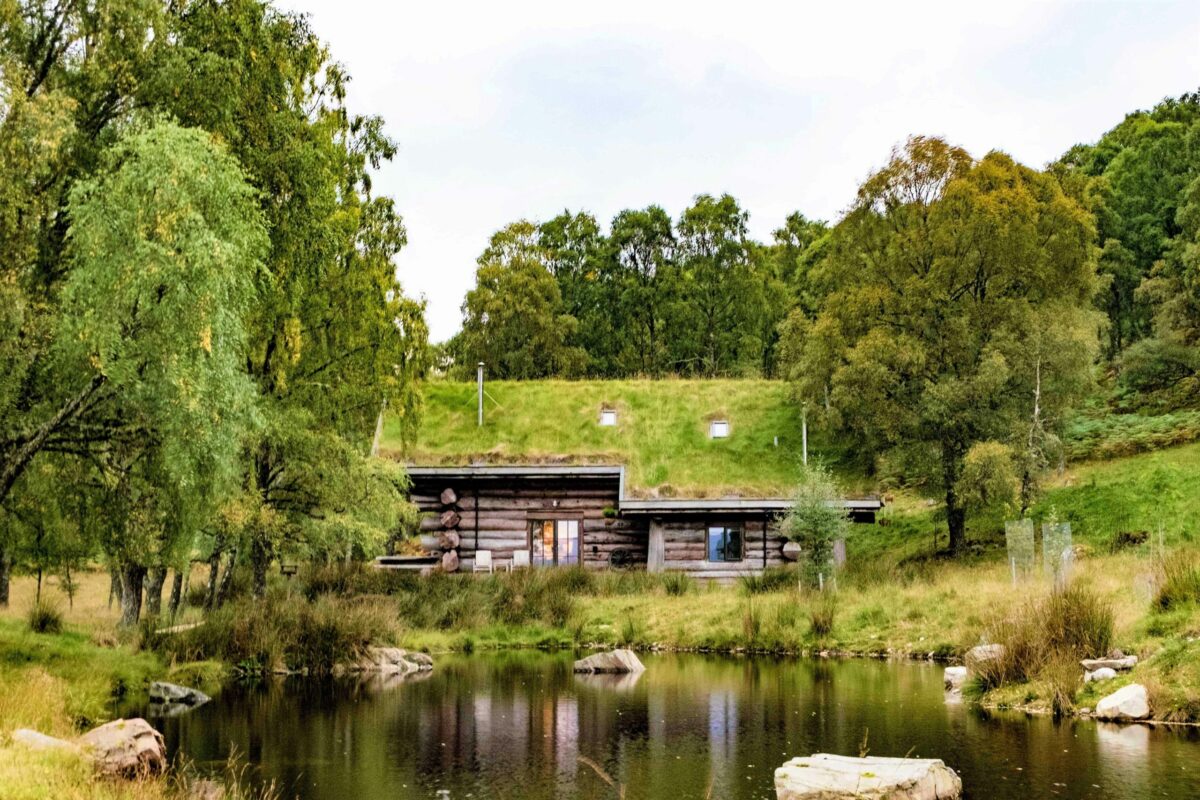A stay at Eagle Brae: luxury log cabins in the Scottish Highlands ...