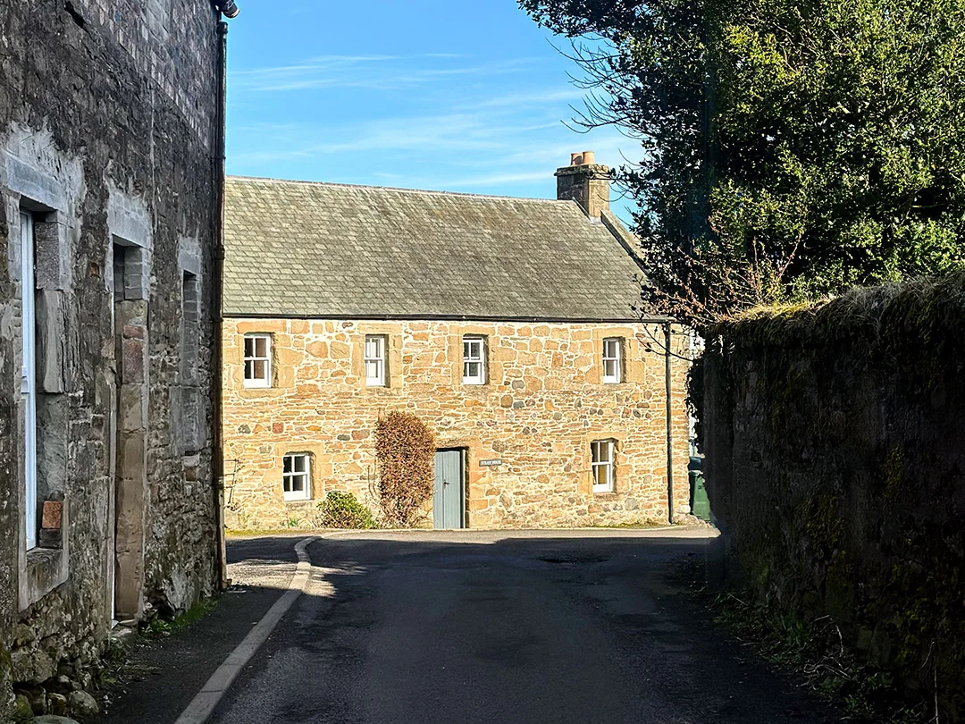 The Kirkstyle Inn, Dunning, Perthshire - Love from Scotland